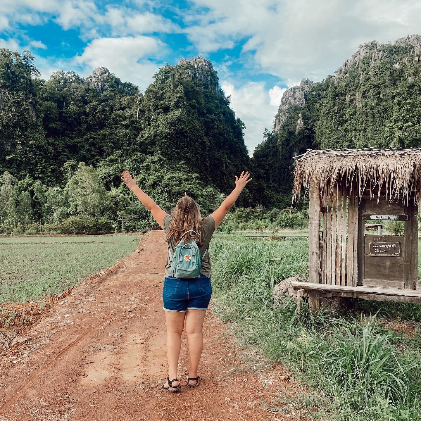 Find The Prettiest Mountain Views, Flower Fields, And Waterfalls In Ban ...