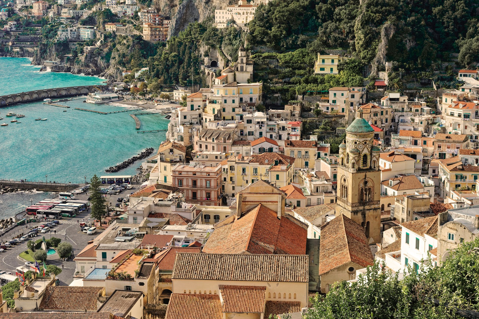 Visit These Picturesque Towns Along The Amalfi Coast
